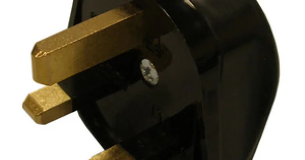 Rubber Plug Top 13amp Black